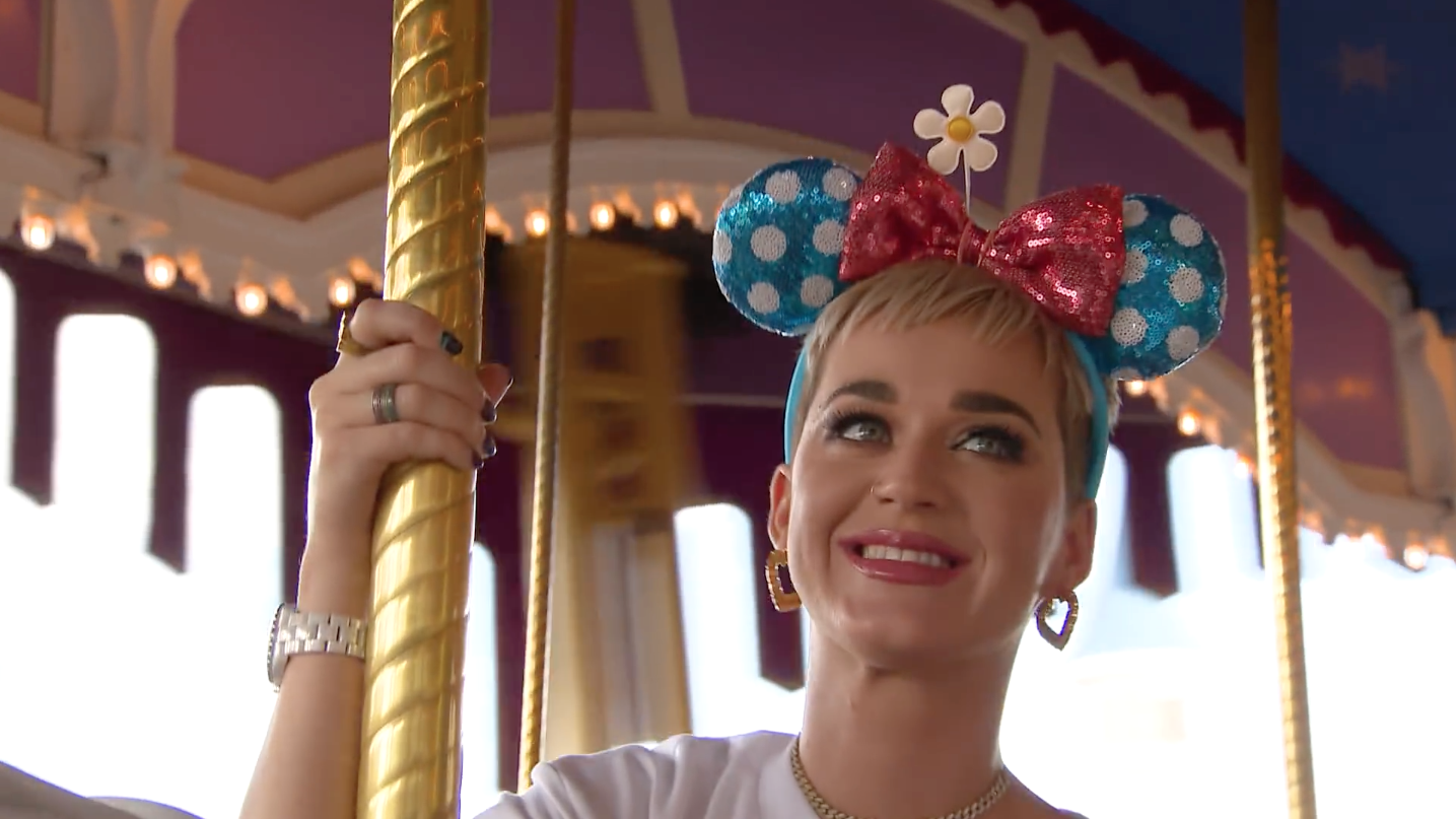 Katy Perry Visits Disney World On Witness: The Tour Day Off. - KatyCats ...
